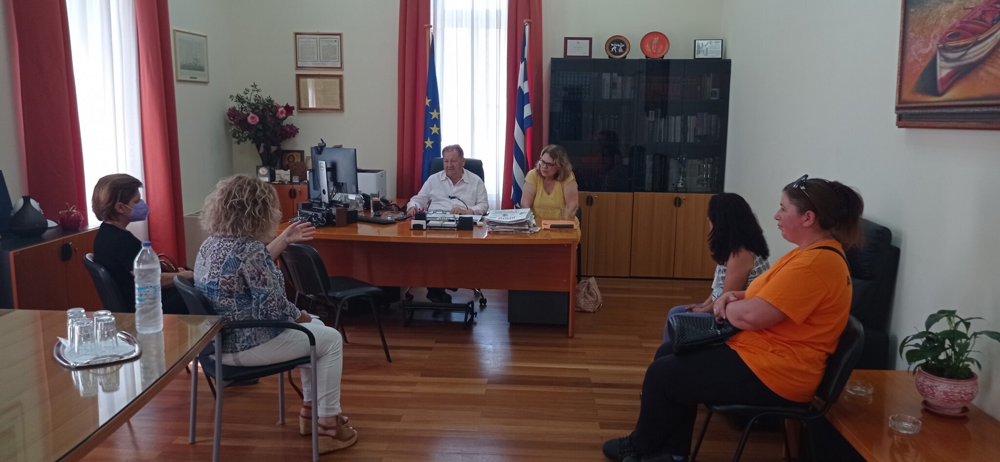 ΘΕΤΙΚΑ ΒΛΕΠΕΙ ΤΗΝ ΕΠΕΚΤΑΣΗ ΩΡΑΡΙΟΥ ΣΤΙΣ ΣΧΟΛΙΚΕΣ ΚΑΘΑΡΙΣΤΡΙΕΣ Η ...