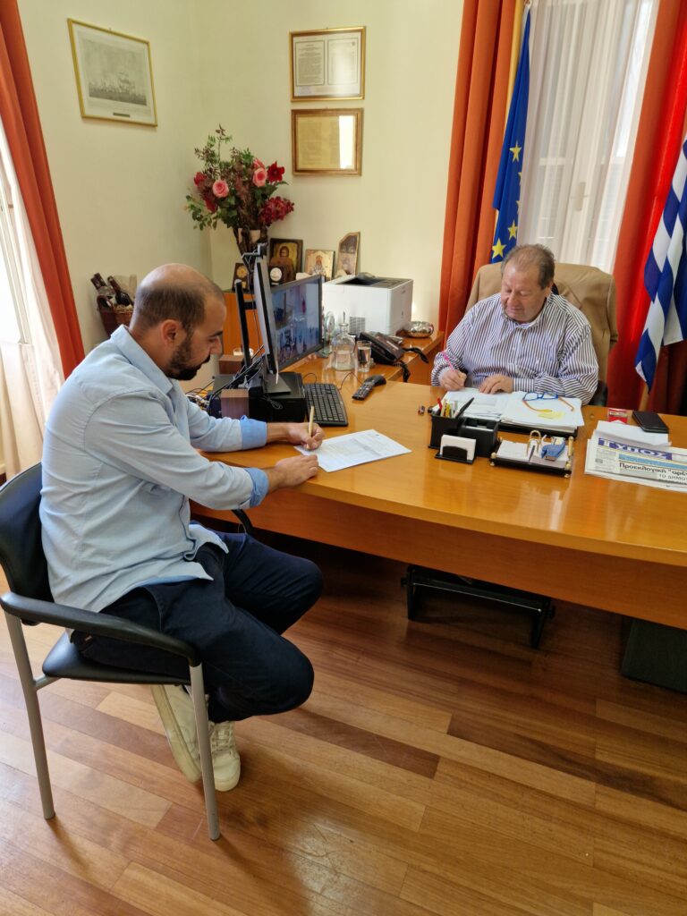 ΤΡΙΑΝΤΑ ΣΧΟΛΕΙΑ ΤΗΣ ΑΙΓΙΑΛΕΙΑΣ ΑΠΟΚΤΟΥΝ ΡΑΜΠΕΣ ΚΑΙ ΧΩΡΟΥΣ ΥΓΙΕΙΝΗΣ ΓΙΑ ...